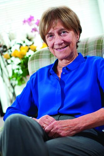 International expert teams up with Eye care home to help locals ...