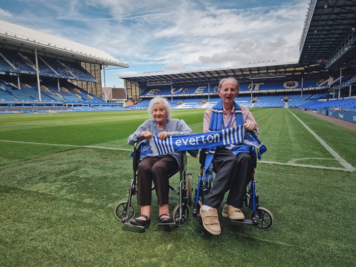 Kicking off the day in the best way possible! Everton superfans given a ...