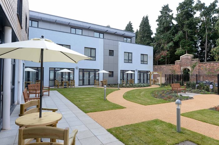 Cheadle care home invites the local community for Christmas Day | Care UK