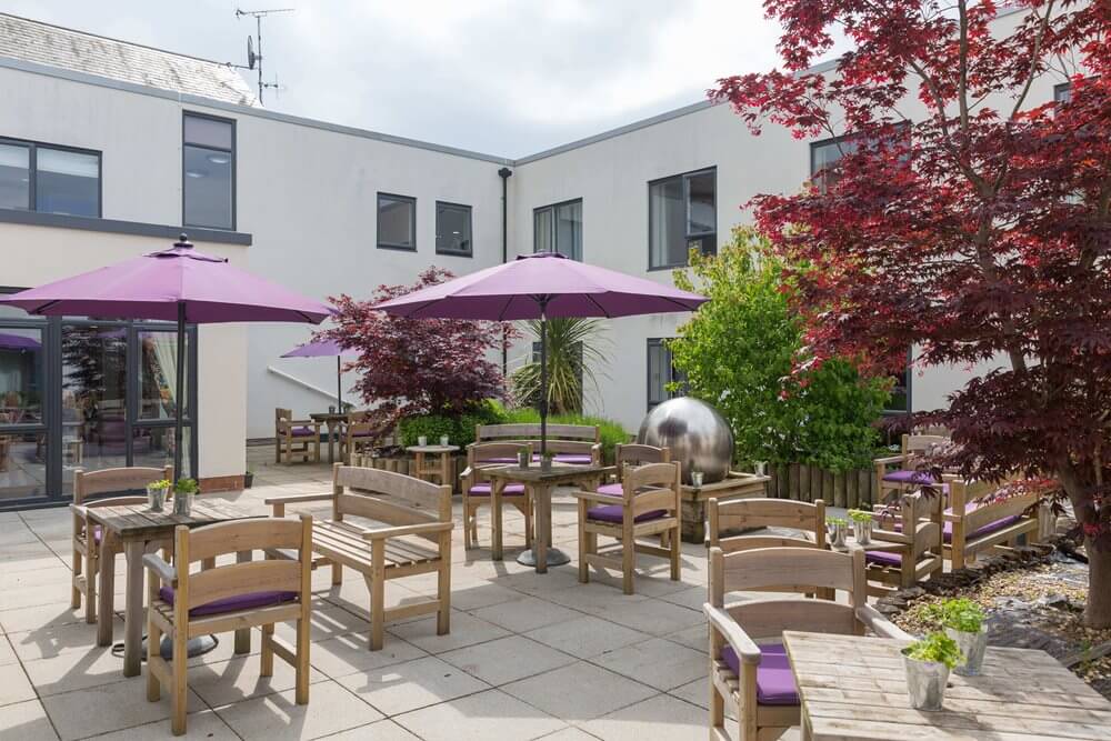 Bowes House Care Home | Hailsham, East Sussex | Care UK