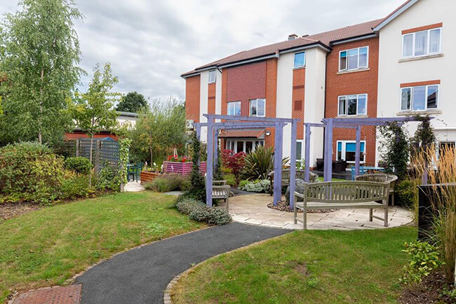 Bishops Manor Care Home | Sutton Coldfield, West Midlands | Care UK