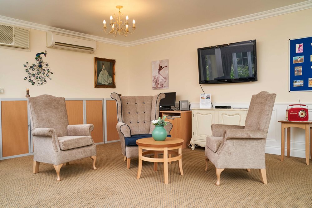 Silversprings Care Home in Thorrington, Essex | Care UK
