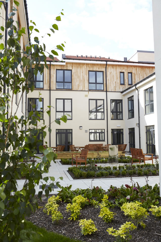 Heather View Care Home | Crowborough, East Sussex | Care UK